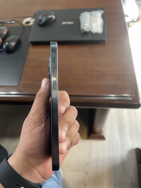 iPHONE 12  PRO aplle