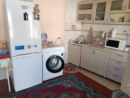Hovli sotiladi/Продается участок