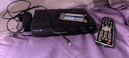 Продается приставка UZDIGITAL TV + card