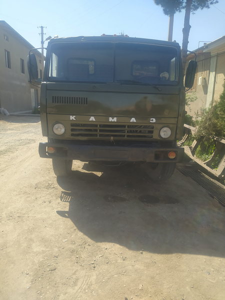 Kamaz 5511 sirochna sotiladi