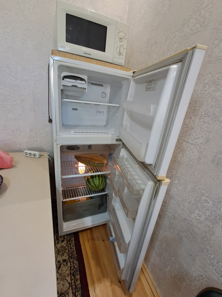 Продам холодильник Самсунг б/у в хорошем состоянии