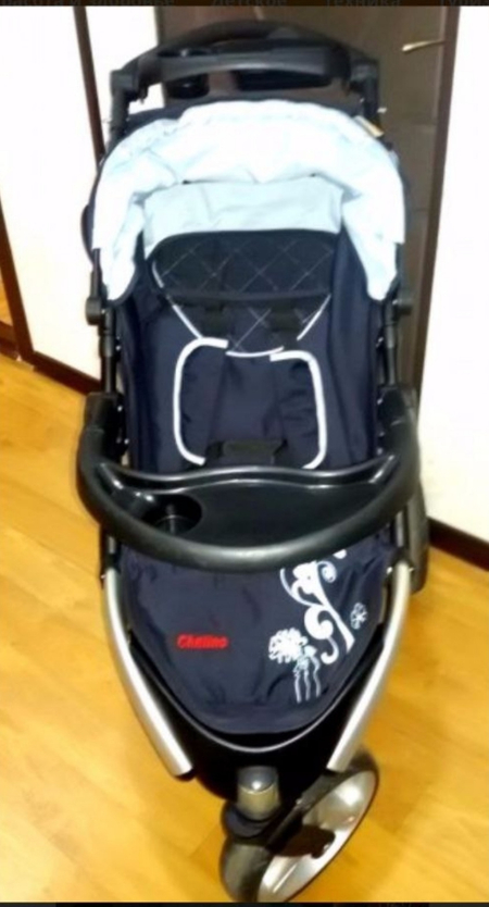 Детская коляска с авто креслом фирмы chelino