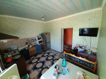 Тахиаташта. 34тте  Уй сатылады