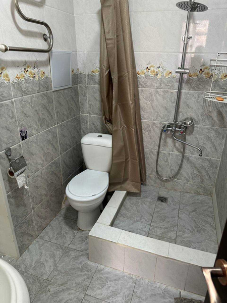 Срочно Продаётся 1/2/7 по улице Иззат, Кадышева