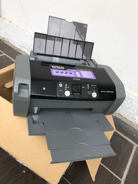 Срочно продам Цветной принтер Epson