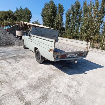 Gaz 24/10 yuk tashish uchun zapasnoy matori ham bor qo\\\'shib beriladi