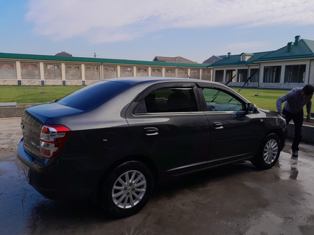 Автомобил Кобалт
