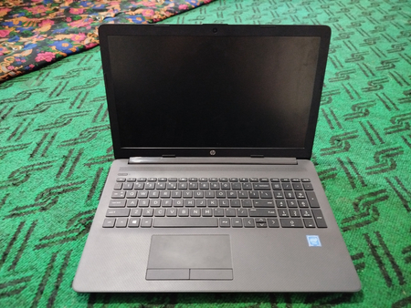 Noutbuk Hp 1024/4GB