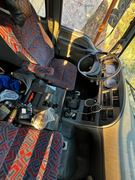 Isuzu tigach EXZ 51 sotiladi yili 2009 10 ta gaz baloni 100 lik