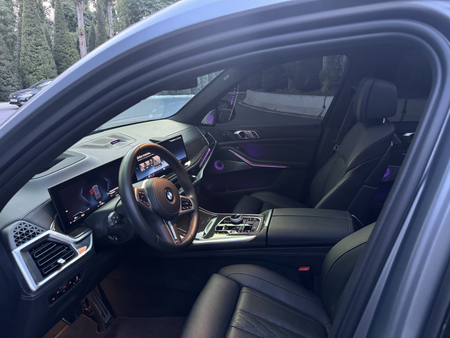 Продаю Bmw x7 m60