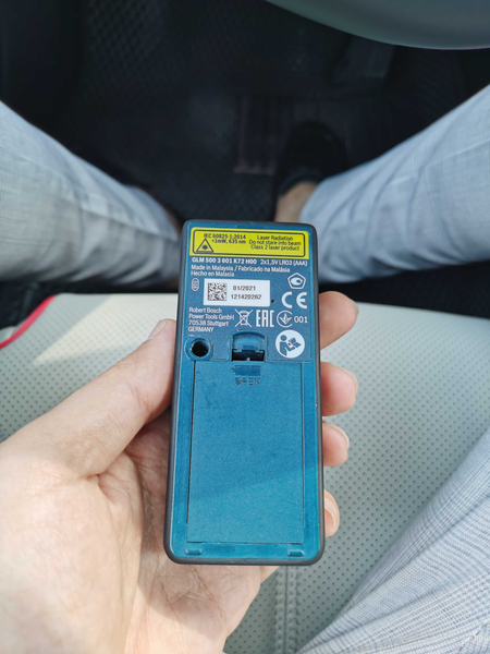 Продам лазерный метр bosch