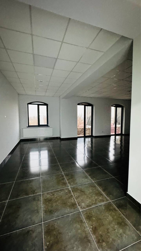 Офиса в центре Шота Руставели 3-5 этажи (53,65 м2)