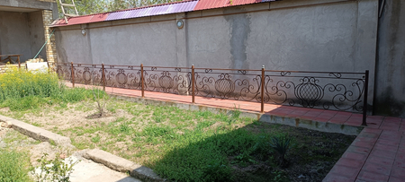 Срочно продам решётки по 300 тысяч за погонный метр.
