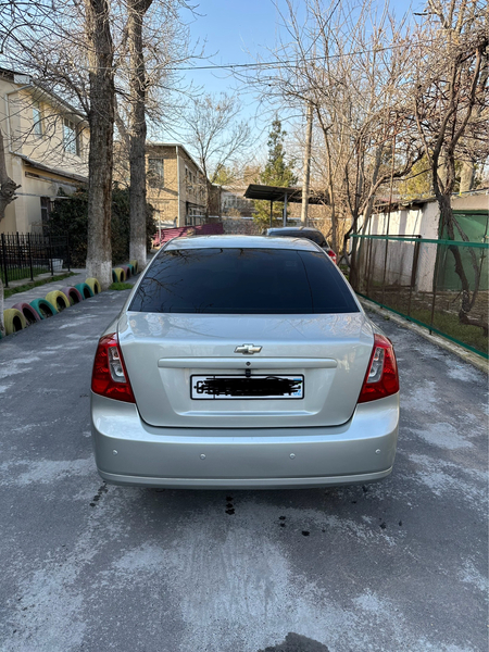 Продается автомобиль Chevfolet Lacetti