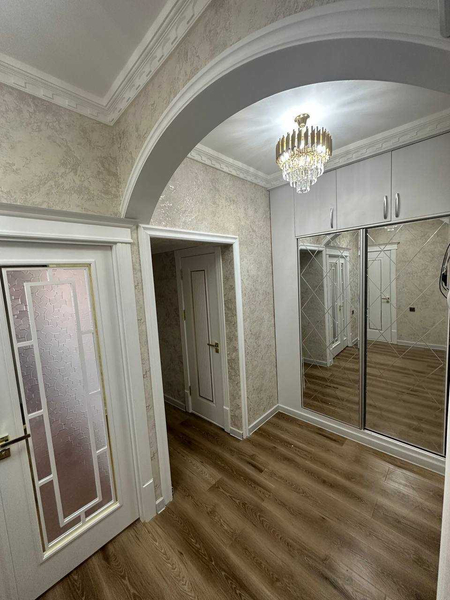 V3673 3/8/9 Паркентский Ор.р: Паркентский базар 75м2 Новый ремонт