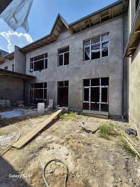 Лимонария! Продаётся дом коробка 2,4 соток 6 комнат!