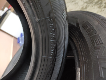 Onix BYD E2 Monza moshinla uchun balon sotiladi 205.60.R16.