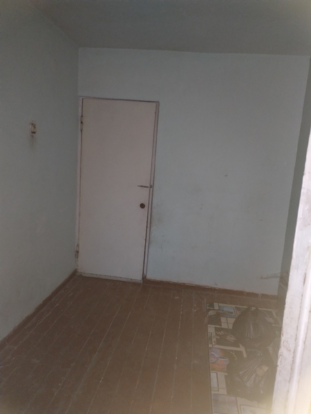Srochna arenda 1/2xonali  pustoy