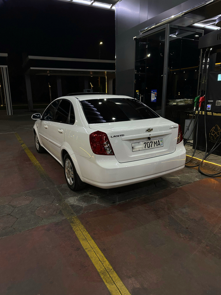 Chevrolet lacetti 1.8 A.T