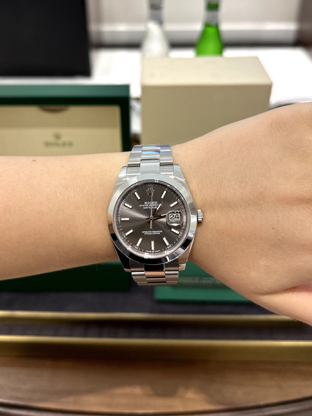 Rolex Datejust 41mm Steel 126300 Grey