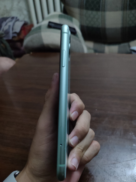 iPhone 11 sotiladi