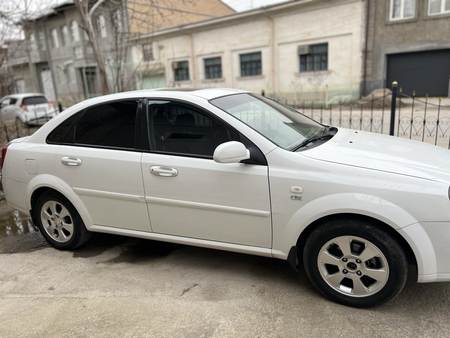 Продаётся Ласетти 1.6 автомат кпп 2013 год