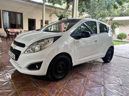 Spark sotiladi 2017 yil 53000km yurgan xolati ideal