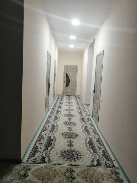 Hovli 4 sotix sotiladi