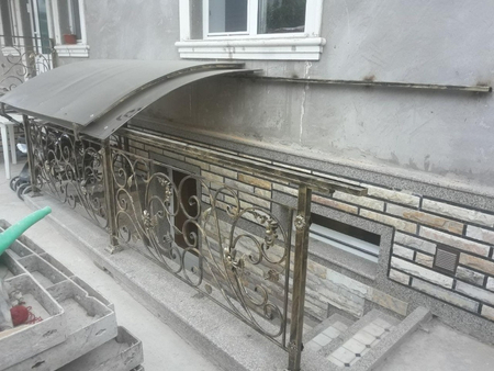 Кованые, раздвижные, стандартные Навесы. Перила. Решётки. Ограждения.