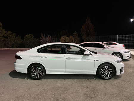 VolksWagen e-Bora Elektromobil Full Paket srochna sotiladi