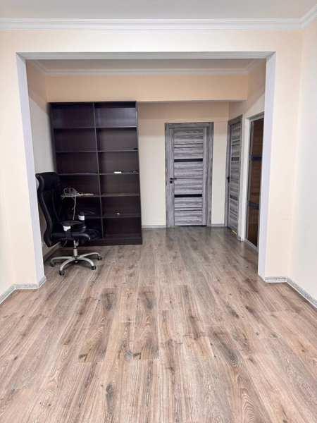 Срочно продается 95м2 вдоль дороги!!!