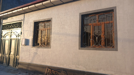 Янги хает тумани Чорток махаллада жойлашган 3 сотих ховли сотилади