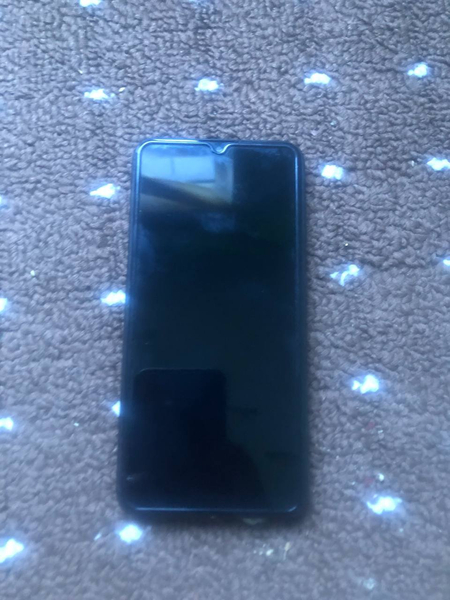 Redmi 8 A srochna sotiladi