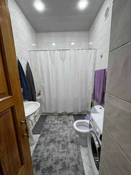 ул.С.Азимова Японское пос-во ГАБУС 4-комнатная 5/5 170 м² +мансарда