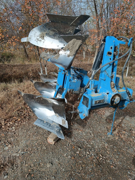 New Holland 60-70 Sotiladi +Lemken plug