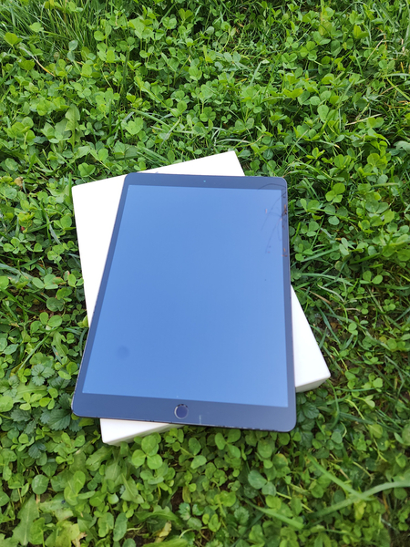 Ipad air 3. 64 gb wifi karopka dakument