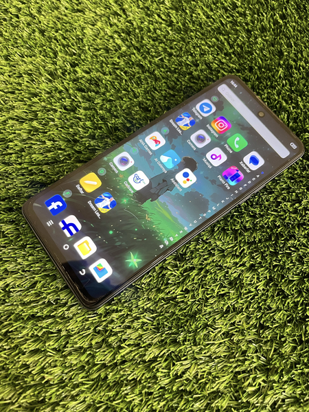 Tecno Spark 10 Pro sotiladi