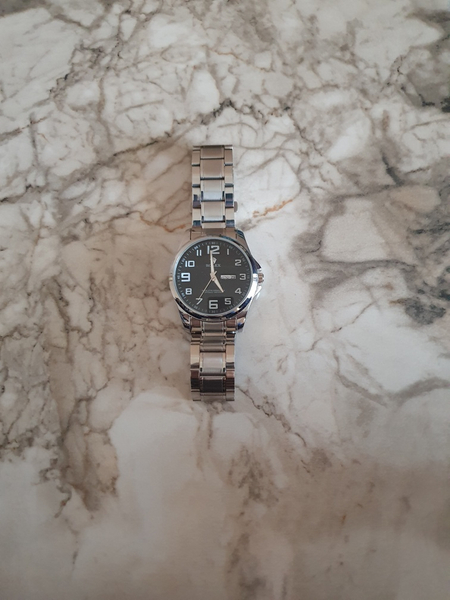 Yangi Rolex soati