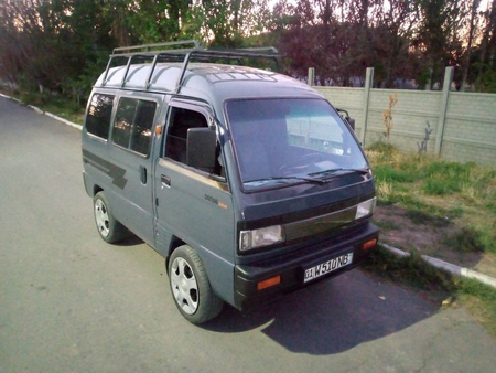 Damas sotiladi 2002 yil metani bor