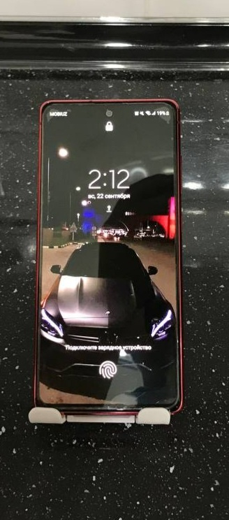 Продаётся Samsung s 20 FE