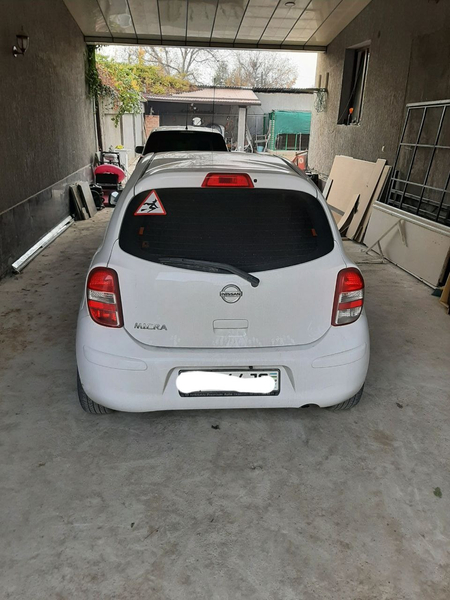 Nissan Mikrа год 2014 пробег 118000