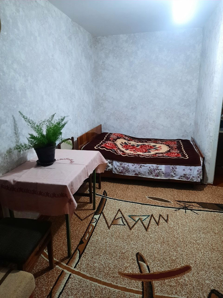 продаётся 1 комнатная квартира в г.чирчике