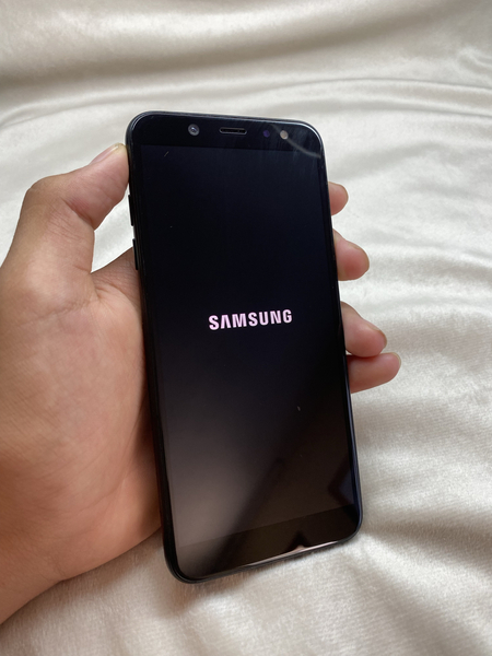 Samsung Galaxy A6 karobkalik