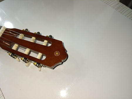 YAMAHA C40 gitara