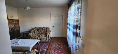 Ховли сотилади, городда, продается участок двор.