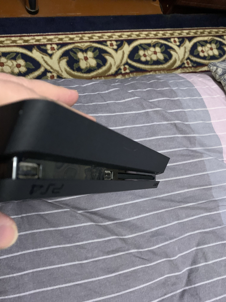 playstation4 slim 1TB один джестика оригинал и оснавные игры
