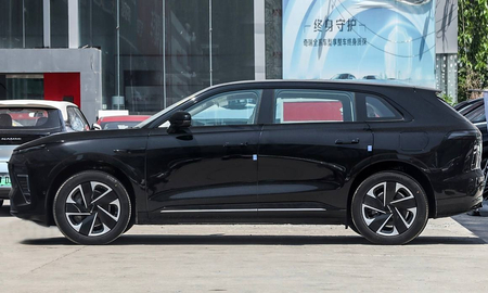 EXEED STERRA ET REEV Hybrid \\n\\n> Yili : 2024\\n> Elektromotor quvvati : 1