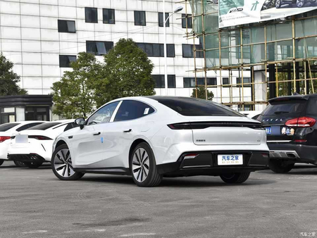 Geely Galaxy E8 (2024)