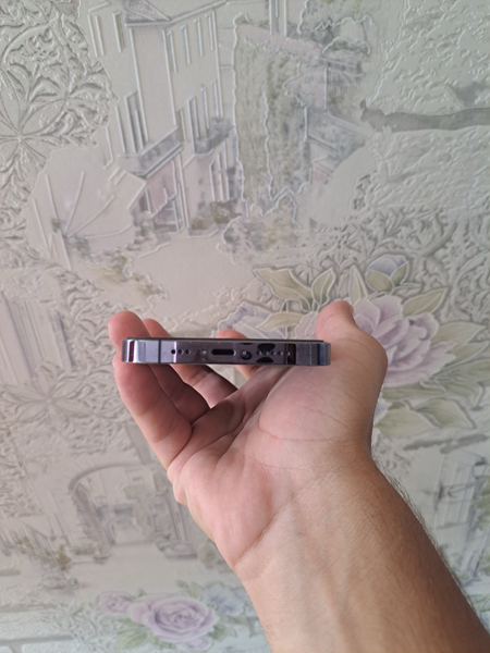 Продам iPhone 14 pro