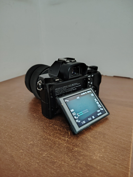 Sony alfa 7 sotiladi